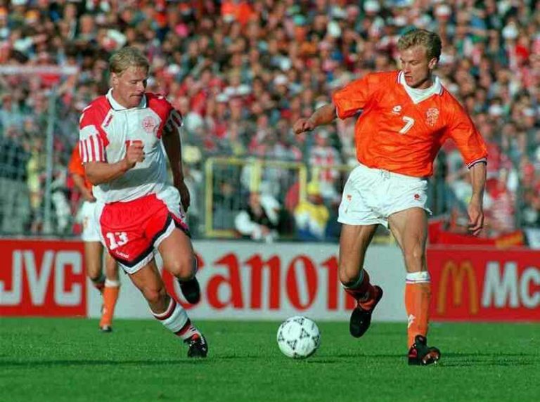 Dennis Bergkamp: The God of Extraordinary Goals. - The Football ...